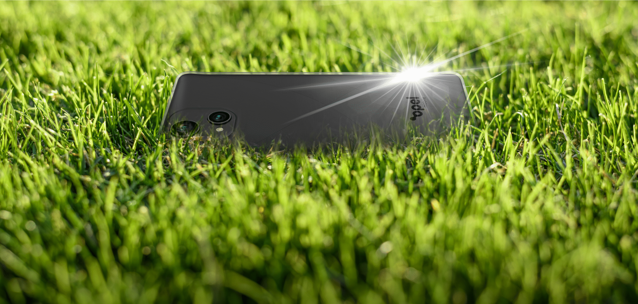 Key Features to Look for in Senior-Friendly Phones - Opel Mobile